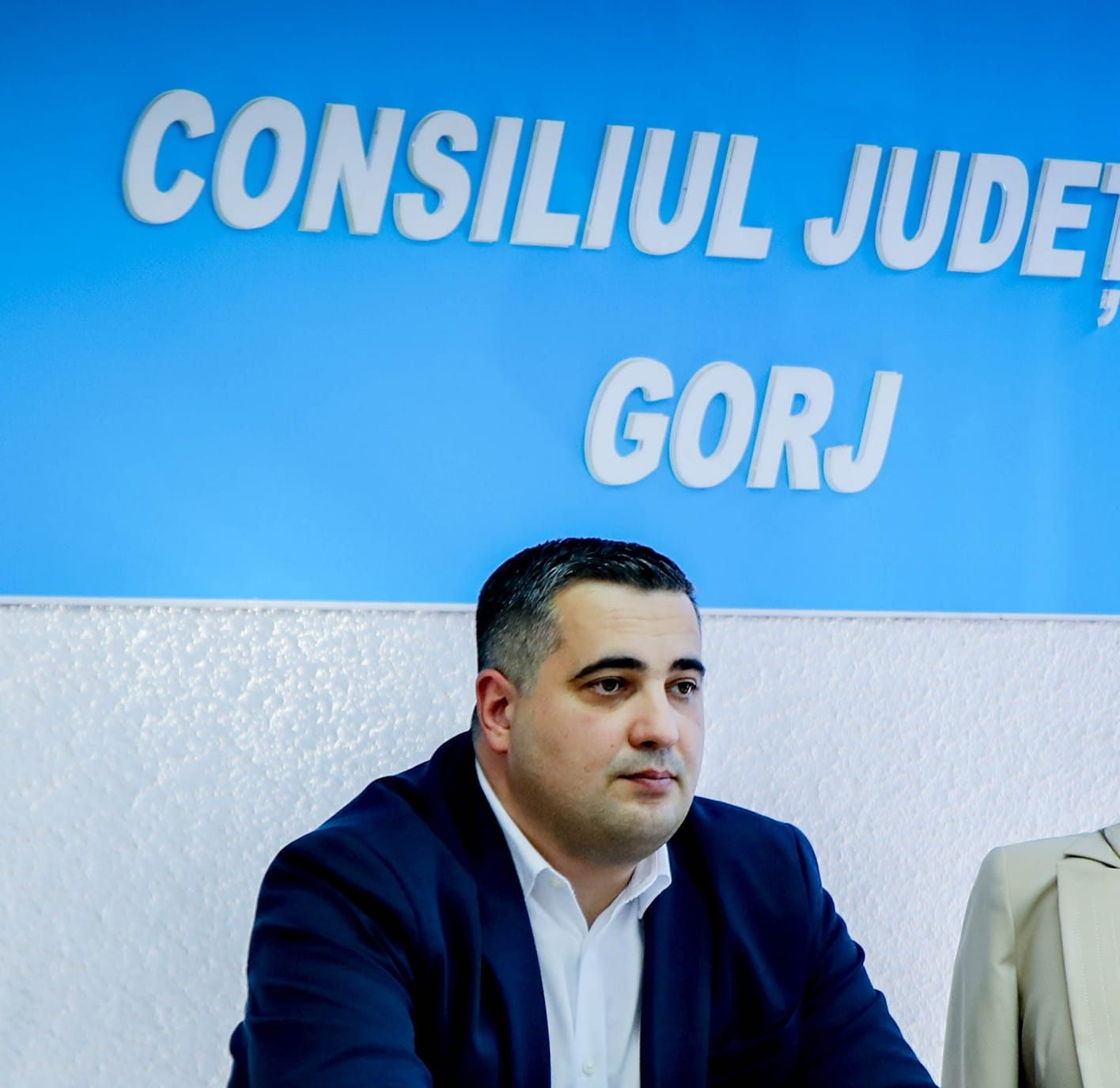 Primarii riscă să rămână fără șoferi pe microbuzele școlare – Radio Infinit